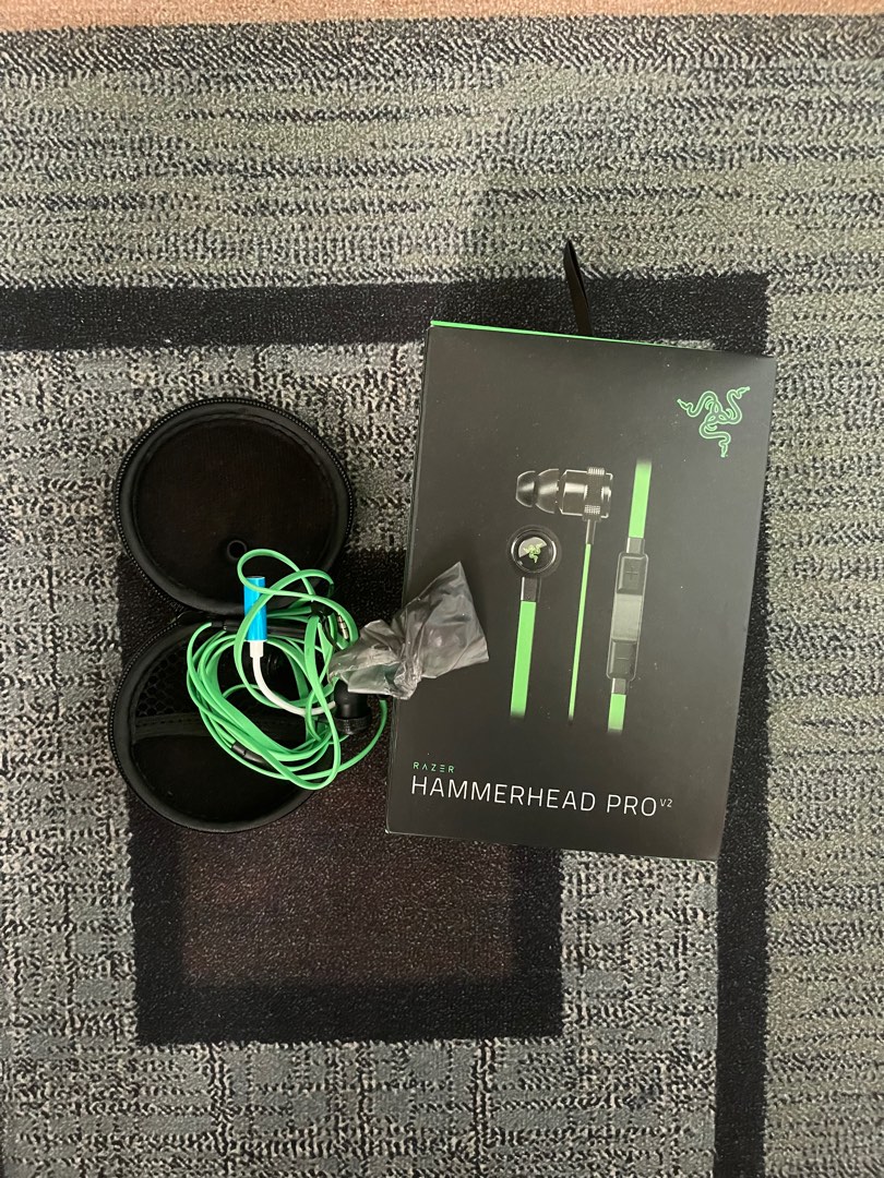 Razer Hammerhead Pro V2 In Ear Gaming Headphones Earbud with Mic (Audio ...