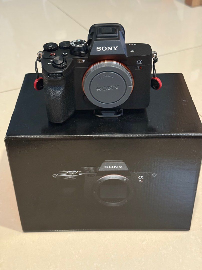 Sony Alpha a7R V (A7 R5) (ILCE-7RM5) - Like New, Photography, Cameras ...