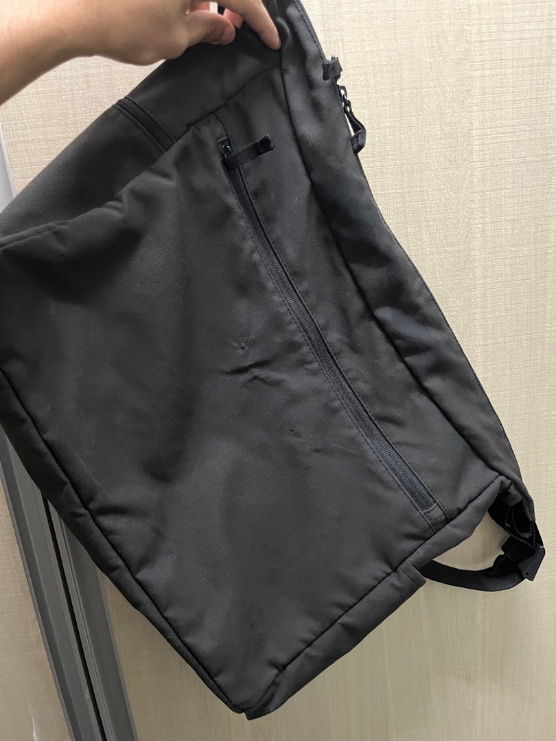 Uniqlo robic high tenacity nylon sling bag, Men's Fashion, Bags, Sling ...