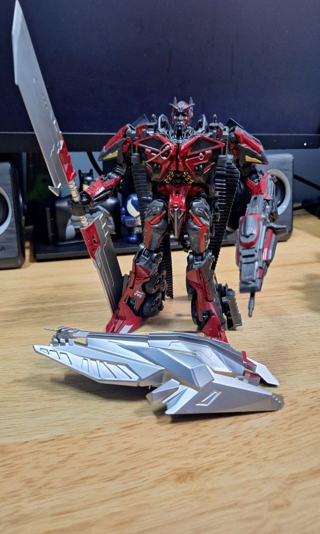 BAIWEI Transformable Robot - TW1024 TW1024B Supreme Leader ( KO Studio ...