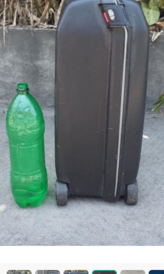 Black Samsonite oyster luggage with 2 wheels made in USA, Everything ...