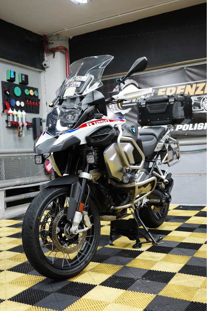 BMW R1250 GS Adventure | BMW GSA 1250 Rallye Edition / Akrapovic ...
