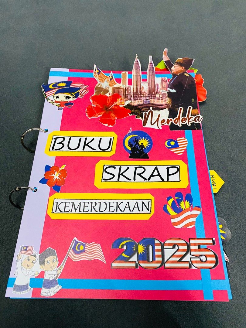 Buku skrap merdeka, Hobbies & Toys, Books & Magazines, Children's Books ...