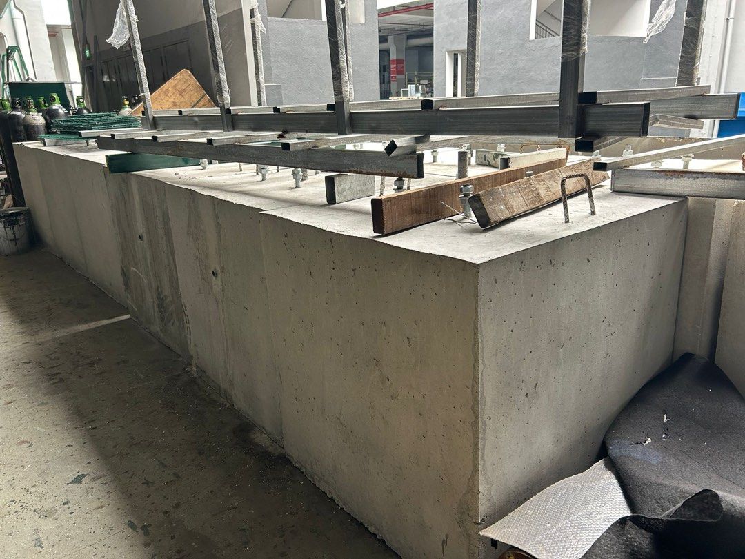 Concrete block 1M x 1M x1M (total 13 piece), Everything Else on Carousell