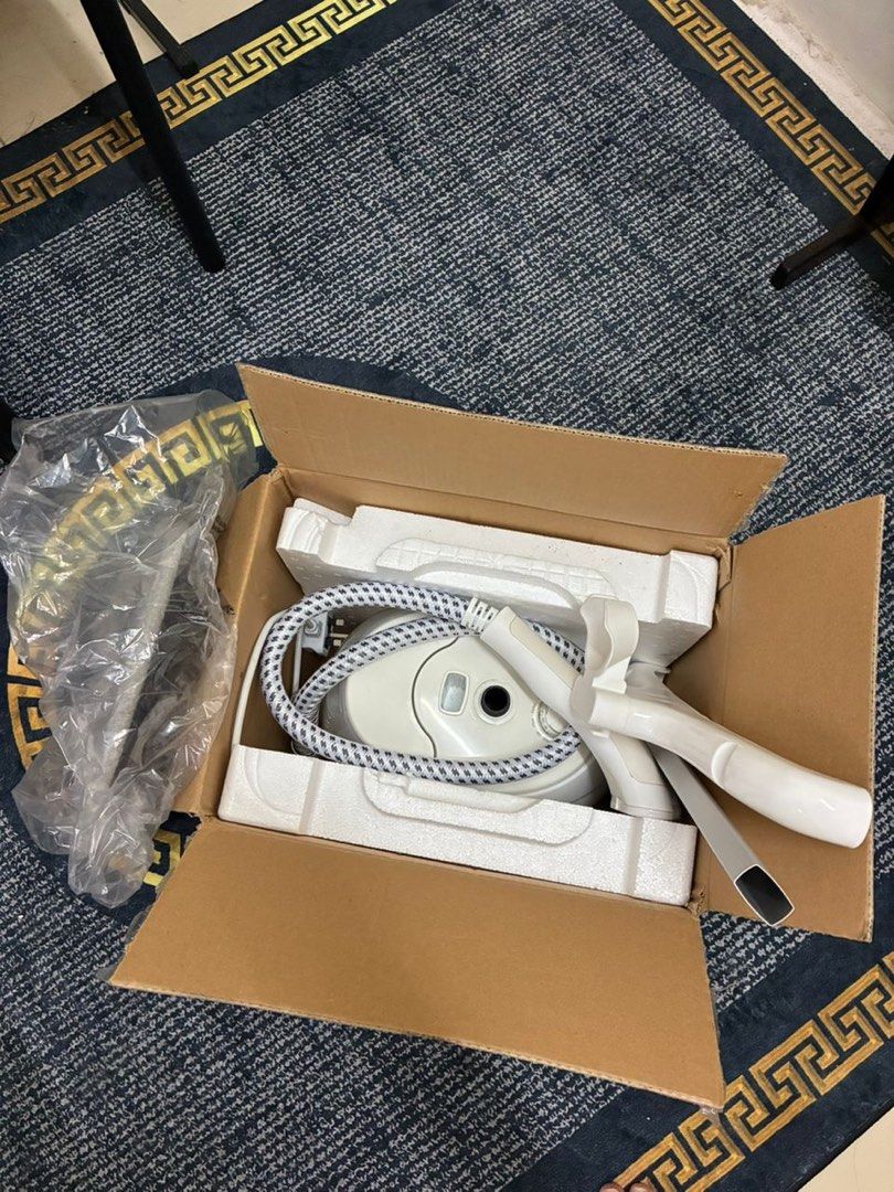 Gaabor Iron Steam Garment Steamer 1800W Stainless Steel Iron Board 1.8L ...