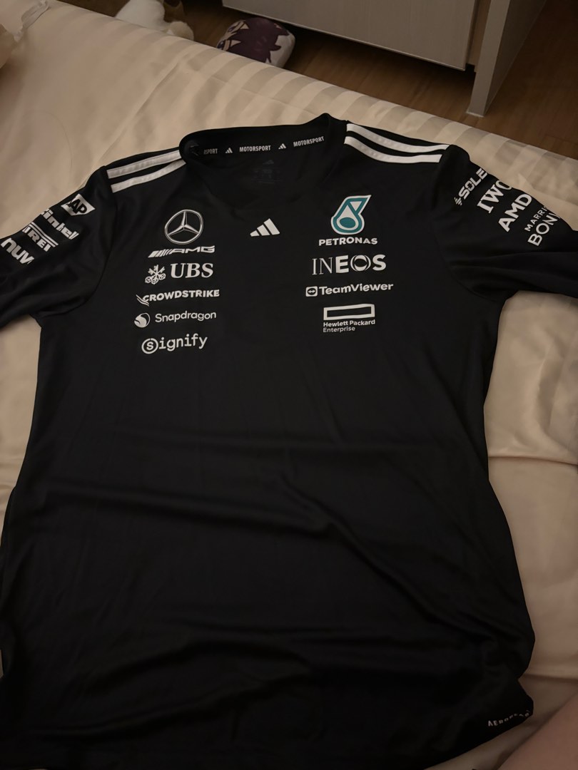 Merch Ori Adidas x Mercedes Benz F1 Sweater, Fesyen Pria, Pakaian ...