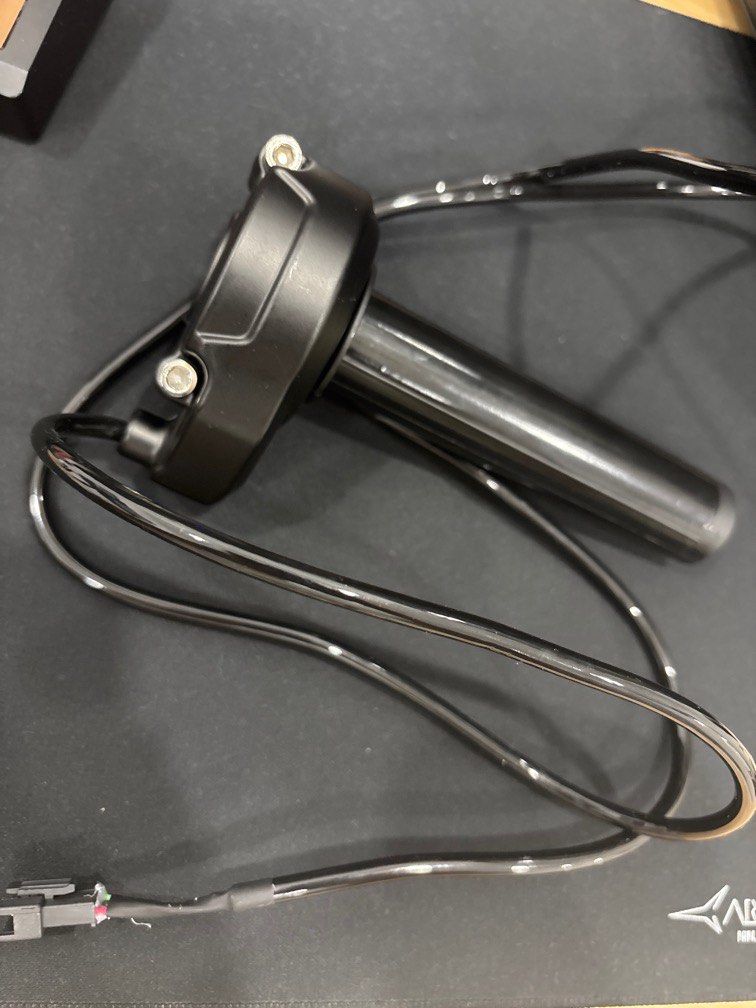 Oem Surron Throttle Plug and Play, Sports Equipment, Bicycles & Parts ...