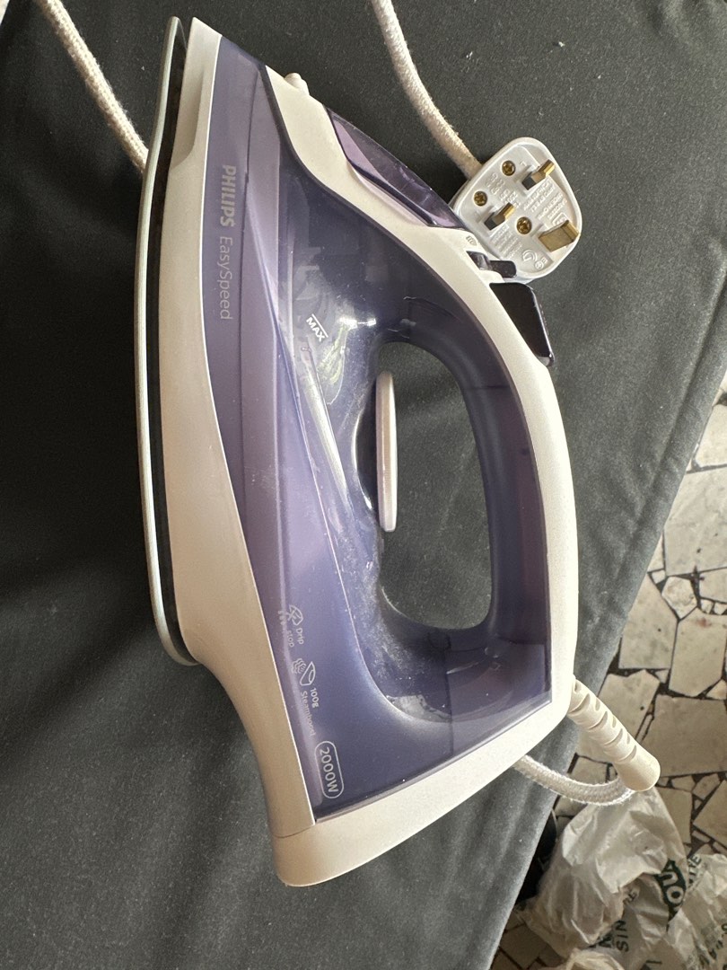 Philips EasySpeed Iron - 2000W with the iron stand , TV & Home ...