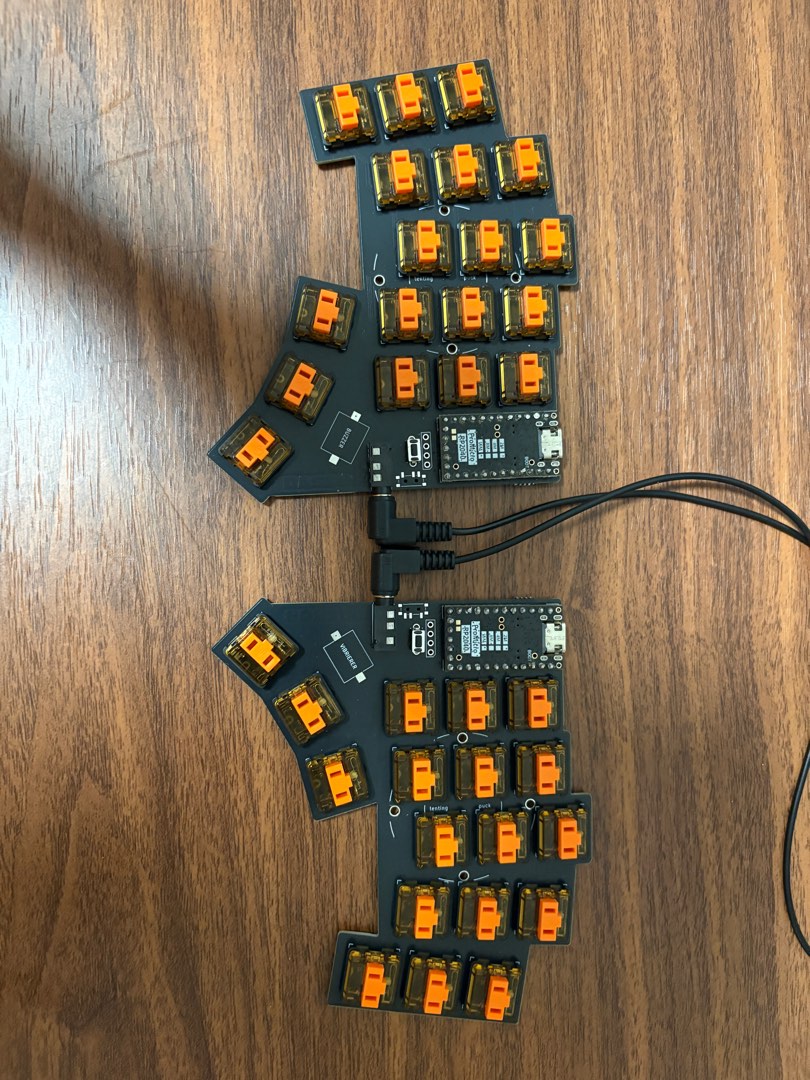 Wired Split Ergonomic Keyboard - DASBOB, Computers & Tech, Parts ...