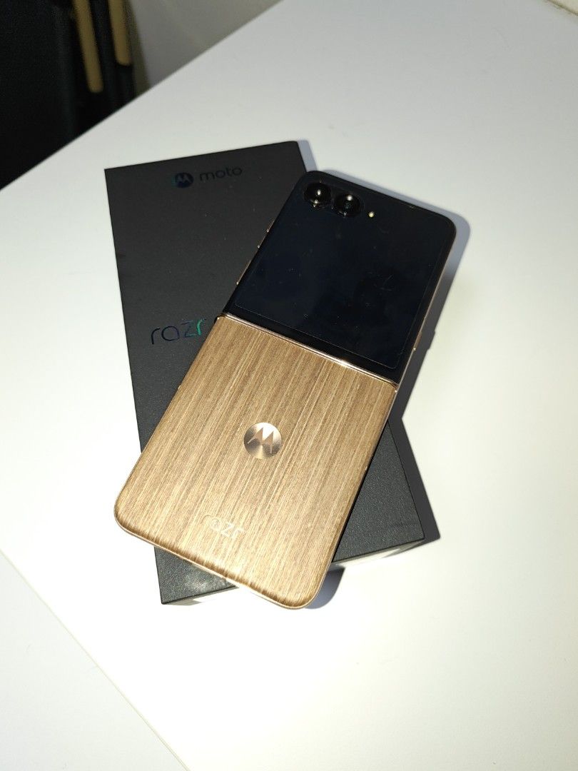 Motorola Razr 60 Ultra Brown 256GB, Mobile Phones & Gadgets, Mobile ...