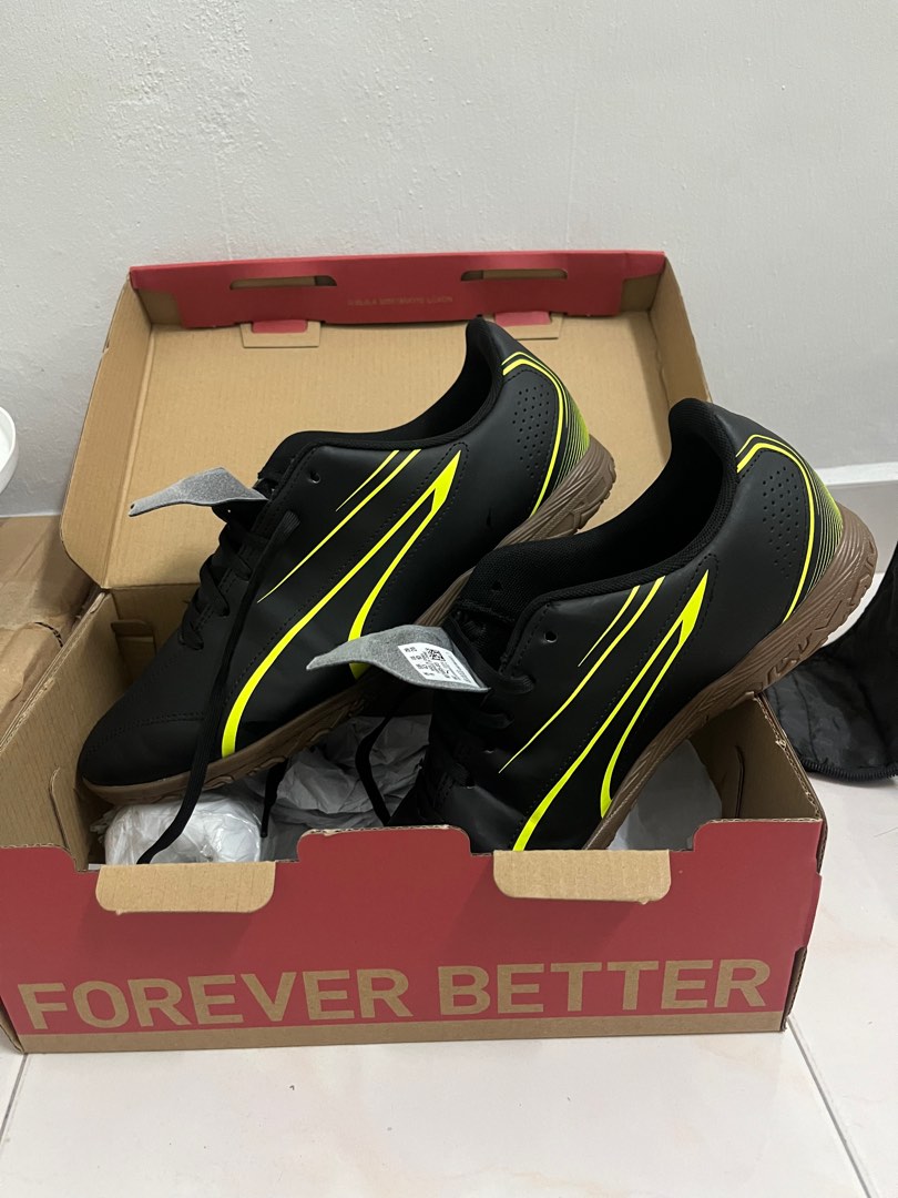 PUMA, Sports Equipment, Sports & Games, Racket & Ball Sports on Carousell