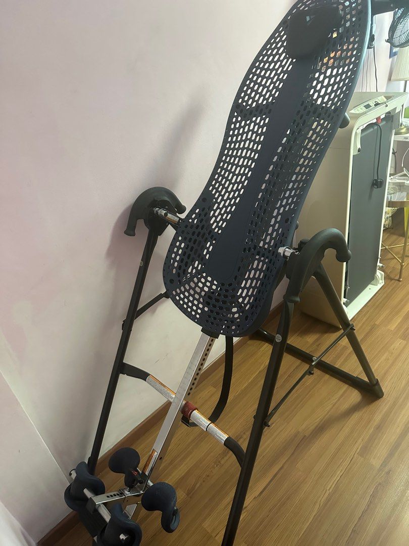 Teeter Inversion Table, Sports Equipment, Exercise & Fitness, Cardio ...