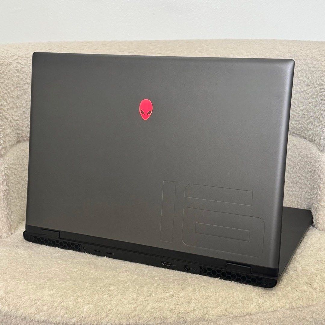 Gaming laptop Alienware M16 R2 Very smooth unit 8gb Nvidia RTX 4070 ...