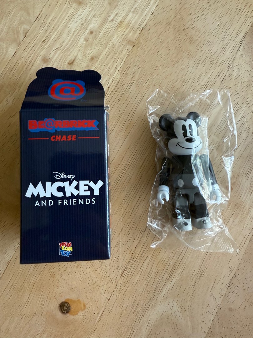Medicom Toy Be@rbrick Mickey Mouse Chase Figure, Hobbies & Toys, Toys ...