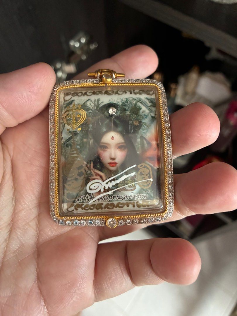 Archan Ocha Nine tailed fox special edition 阿赞欧查 九尾狐, Hobbies & Toys ...