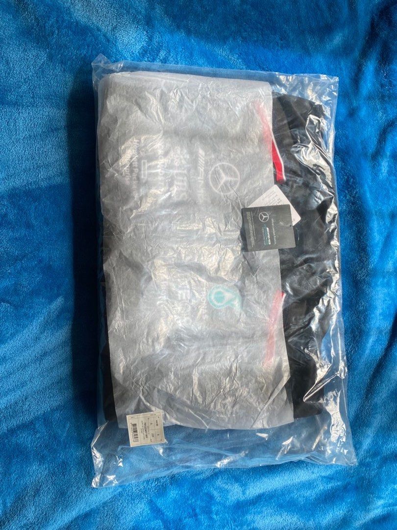 Mercedes AMG Petronas 2023 F1 Softshell jacket, Men's Fashion, Coats ...