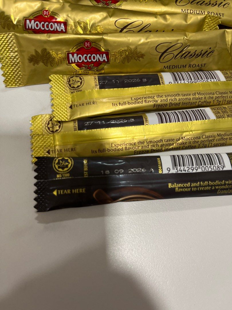 Moccona Classic & Smooth Instant Coffee Sachets 35 pcs, Food & Drinks ...