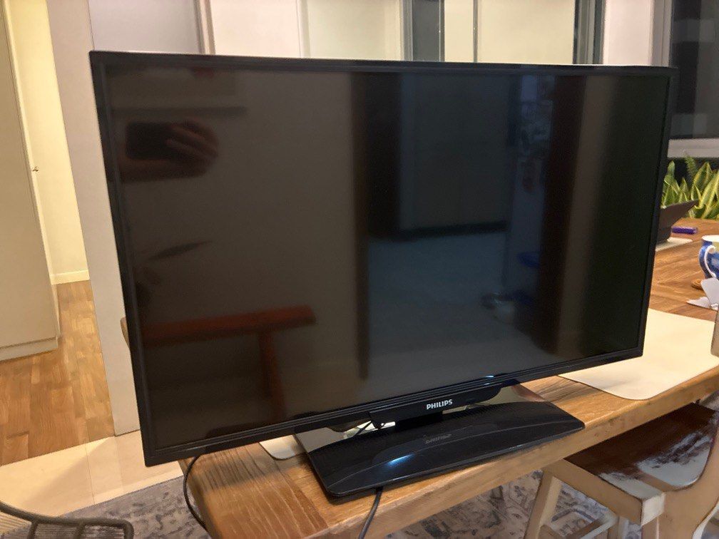 Philips 32 inch tv, TV & Home Appliances, TV & Entertainment, TV on ...