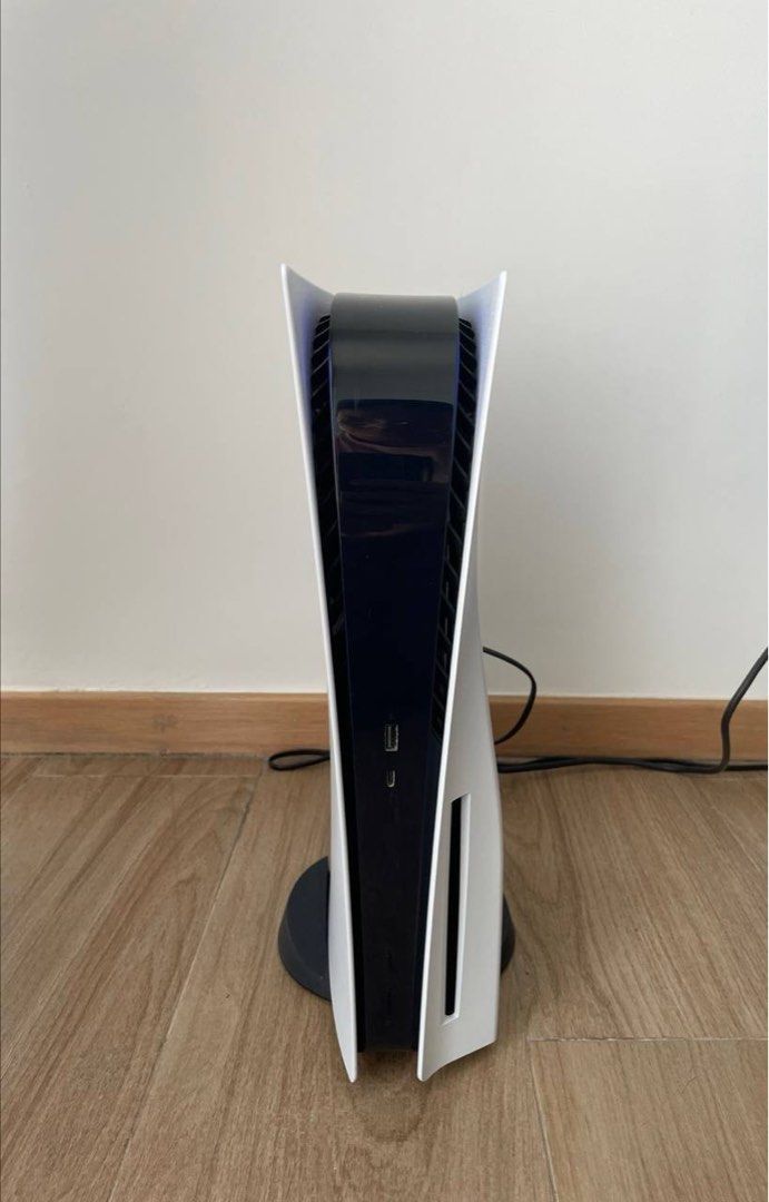 Sony PS5 with Disc reader, 家庭電器, 電視 & 其他娛樂, 藍光及播放器 - Carousell