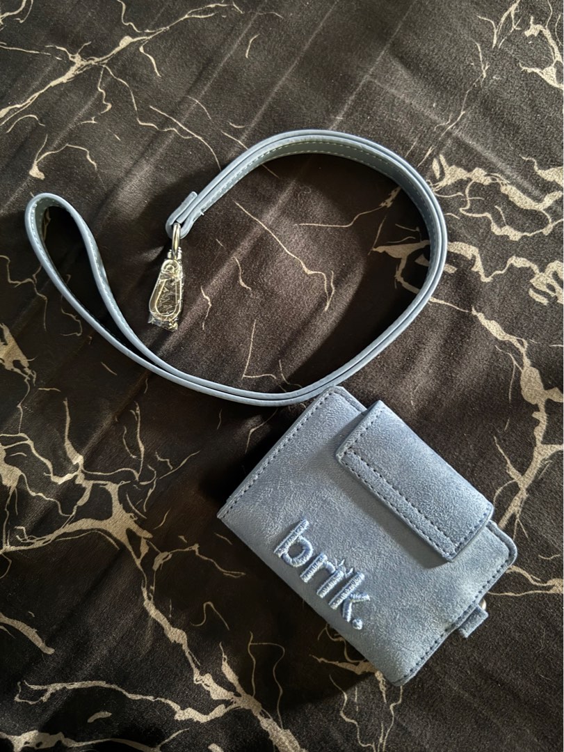 SVG x BRIK Compact Pal Blue, Men's Fashion, Activewear on Carousell