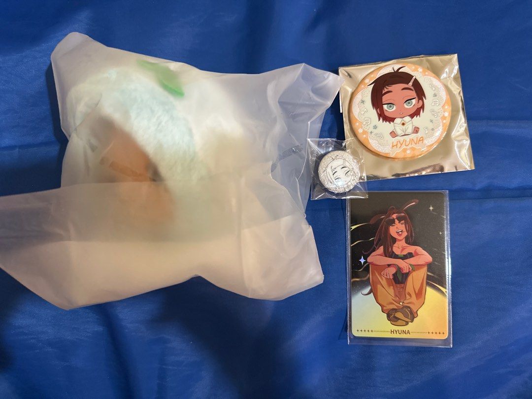 WTS Alnst/Alien stage Hyuna set, Hobbies & Toys, Memorabilia ...