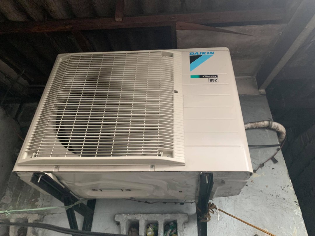 Daikin 2HP AC inverter, TV & Home Appliances, Air Conditioning and ...