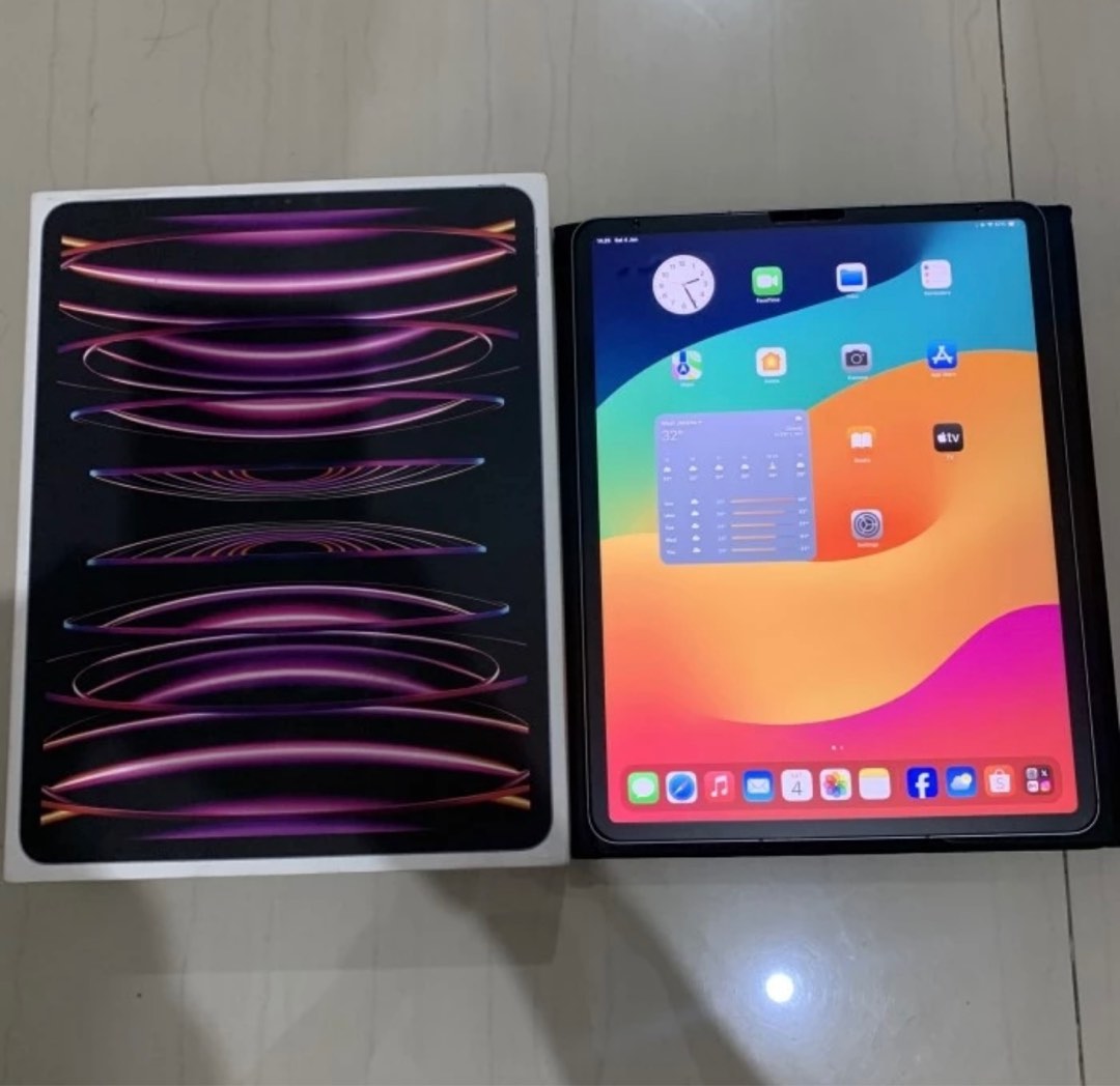 iPad Pro M2 - 12.9 Inch Ex Inter Fullset Plus Magic Keyboard, Telepon ...