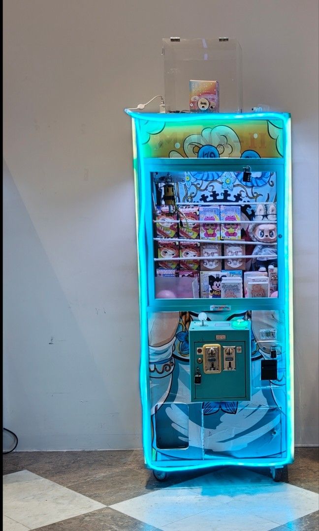 Arcade Claw Machine - Prize Out, Hobbies & Toys, Toys & Games on Carousell