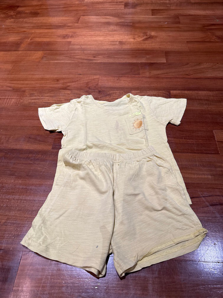 Baju set anak kuning, Bayi & Anak, Baju Bayi di Carousell