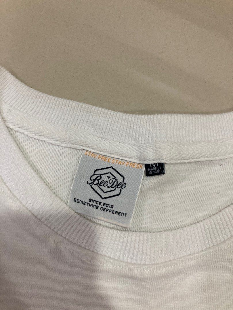 Bee Dee White Shirt, Men's Fashion, Tops & Sets, Tshirts & Polo Shirts ...