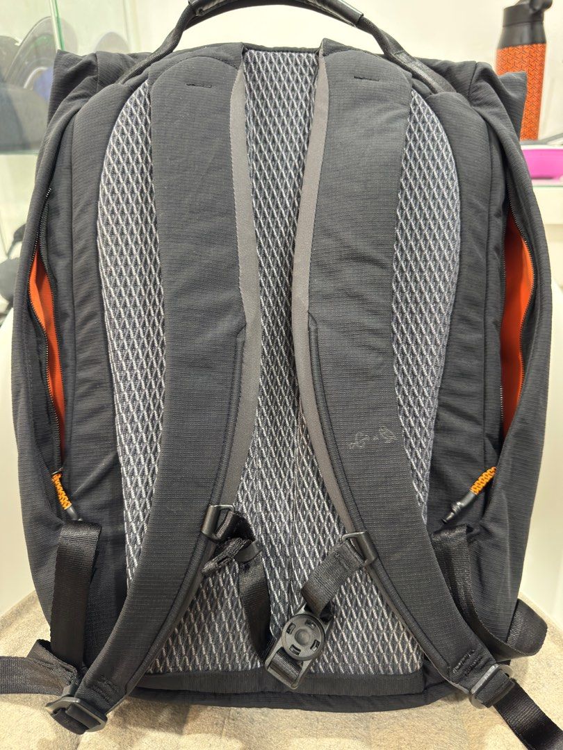 Bellroy x Carryology Chimera backpack, Men's Fashion, Bags, Backpacks ...