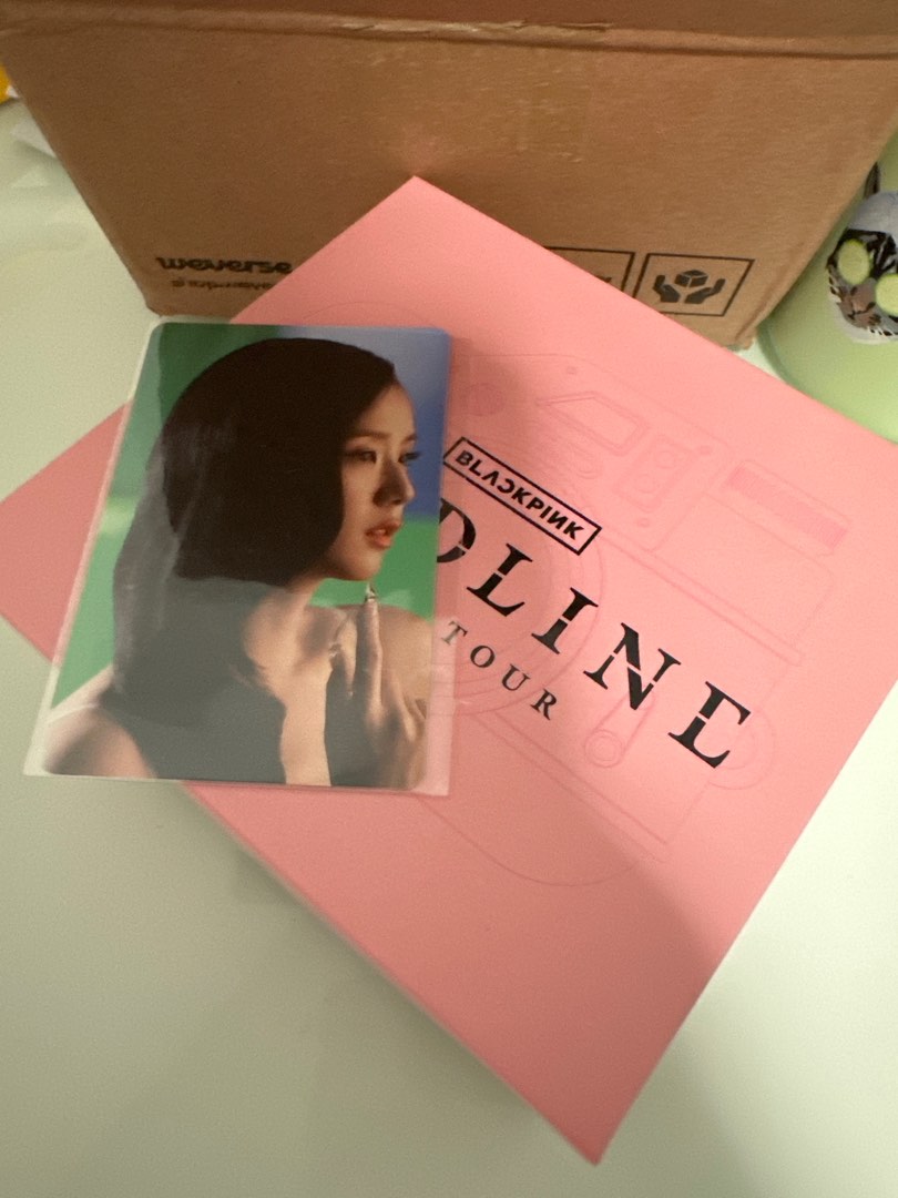BLACKPINK mini Camera with Jisoo photocard, Photography, Cameras on ...
