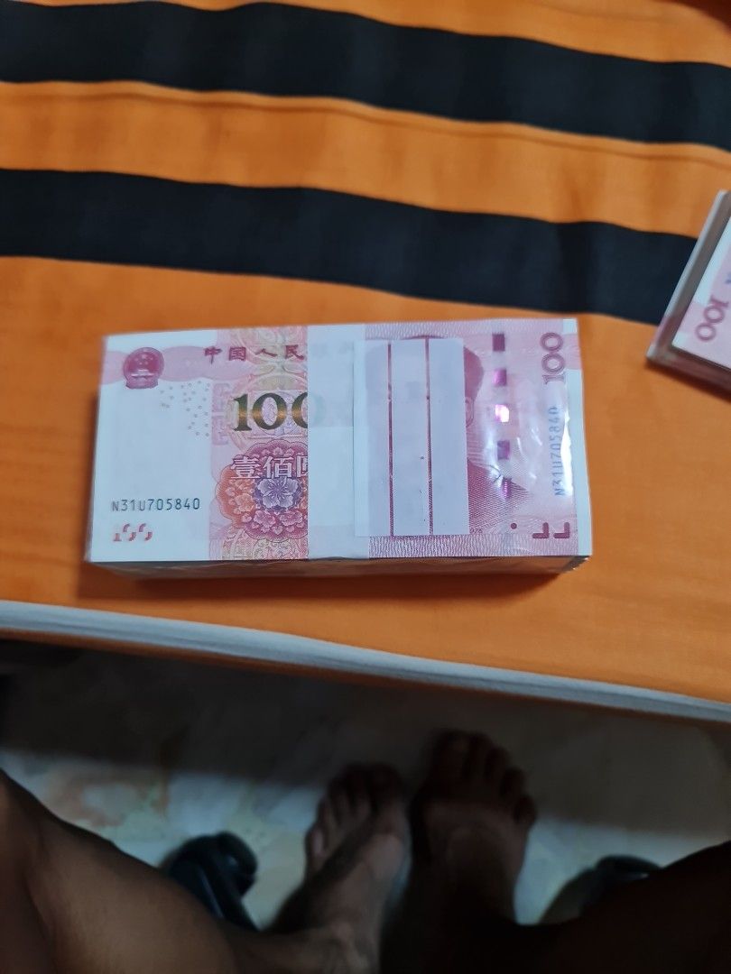 Bundle of 100 Yuan Notes, Hobbies & Toys, Memorabilia & Collectibles ...