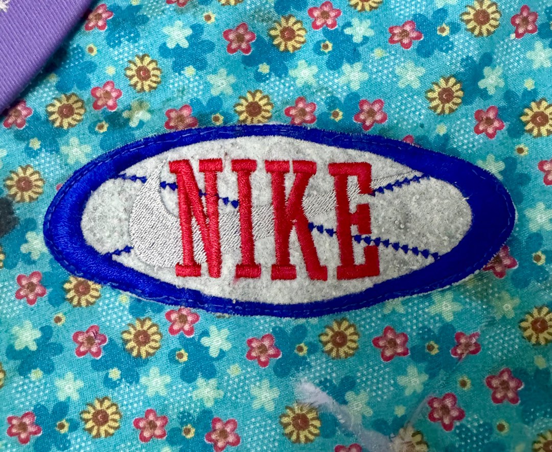NIKE 90’s patches, Looking For on Carousell