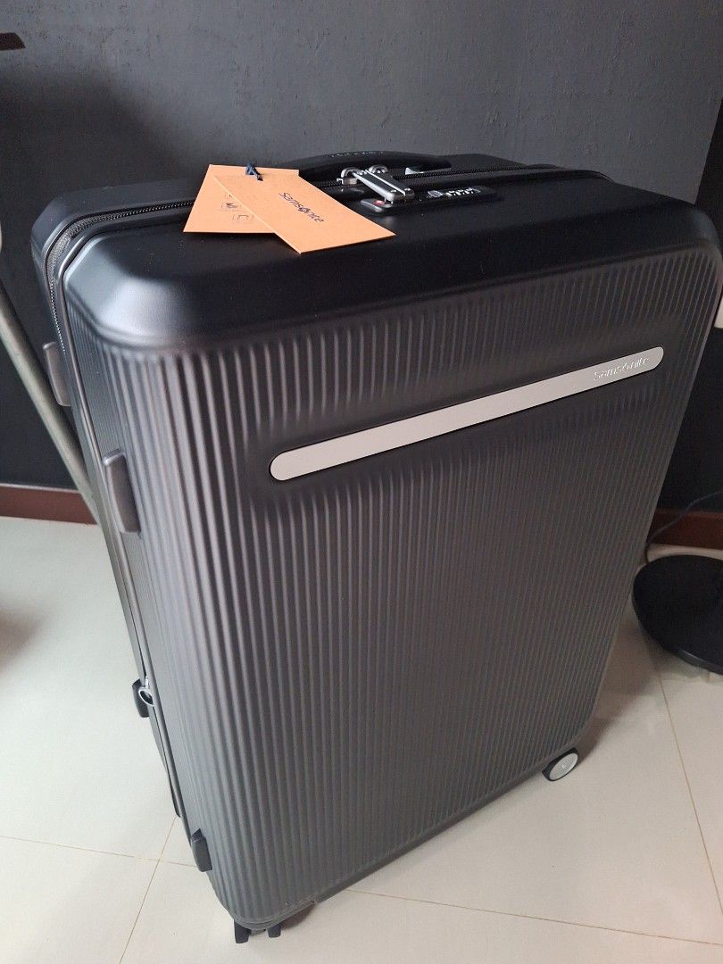 Samsonite Modus Spinner 69/25 Luggage - Black, Hobbies & Toys, Travel ...