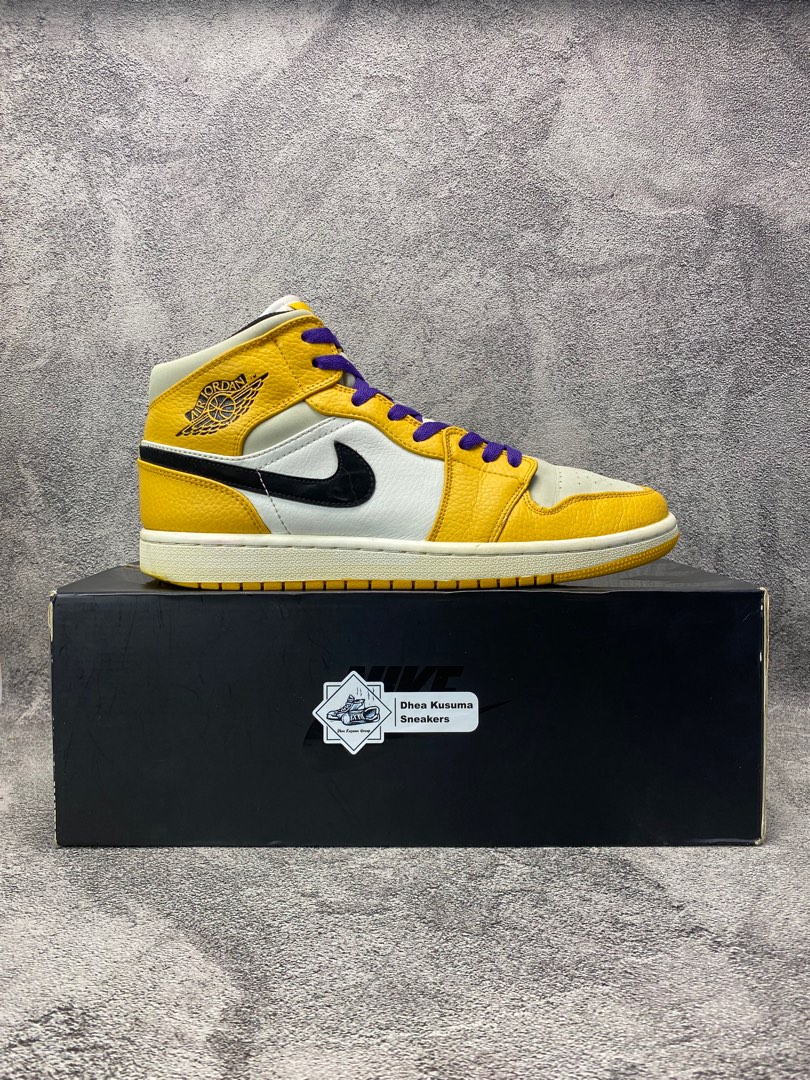 Sepatu Second Nike Air Jordan 1 Mid 'Lakers' University Gold Size 43 ...
