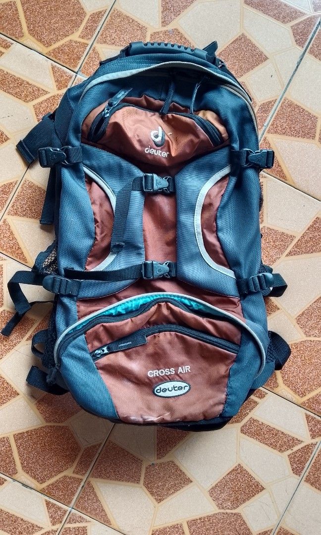 Begpack dueter basahan, Men's Fashion, Bags, Backpacks on Carousell