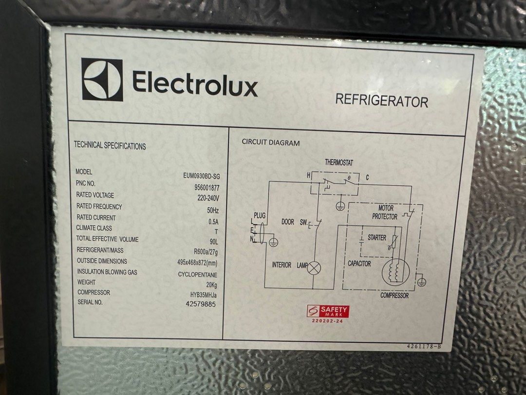 Electrolux 90L UltimateTaste 300 Mini Bar Fridge, TV & Home Appliances ...