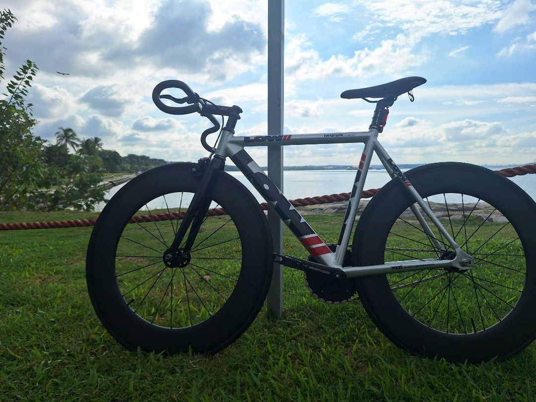 LOWII Fixed Gear Bicycle - Custom Build, Sports Equipment, Bicycles ...