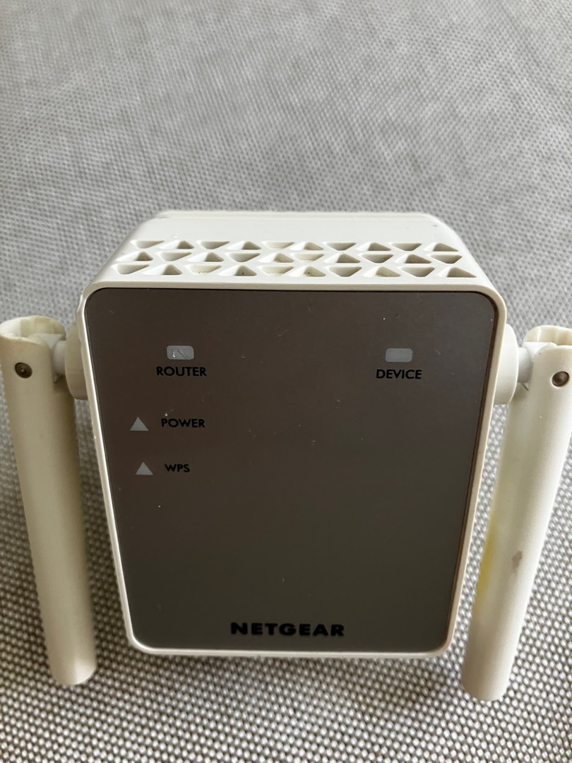 Netgear EX3700 WiFi Range Extender, Computers & Tech, Parts ...