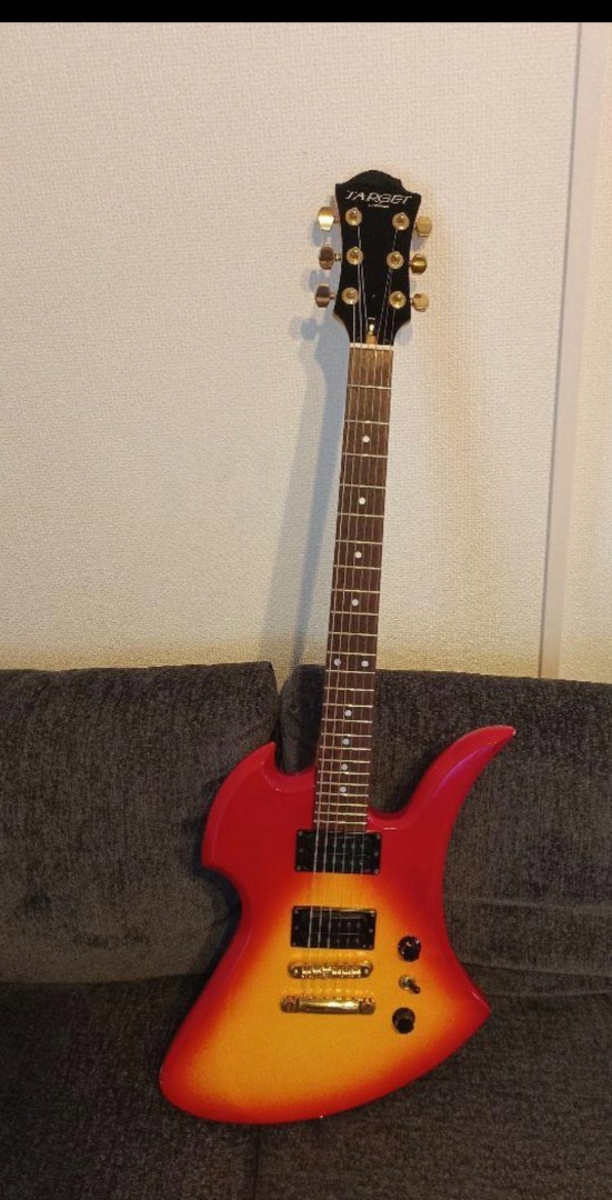 FERNANDES副廠 X hide signature, 興趣及遊戲, 音樂、樂器 & 配件, 樂器 - Carousell