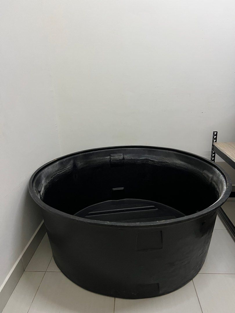 CT 100G Nylex Poly Water Tank, Sports Equipment, Fishing on Carousell