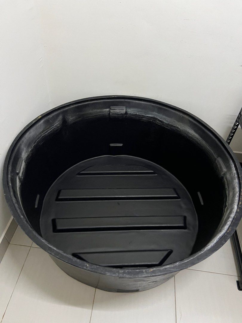 CT 100G Nylex Poly Water Tank, Sports Equipment, Fishing on Carousell