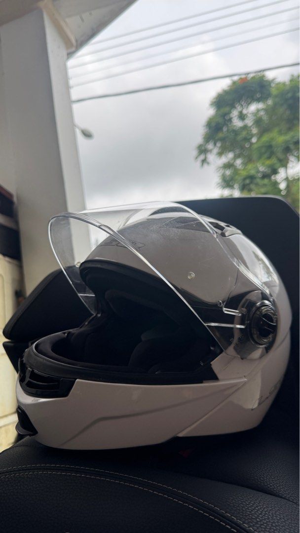 LS2 Module Flip up helmet with Sun Visor, Motorbikes on Carousell