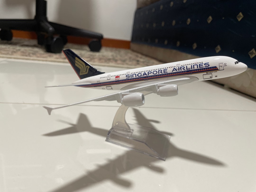 Singapore Airlines A380 Model Airplane, Hobbies & Toys, Toys & Games on ...