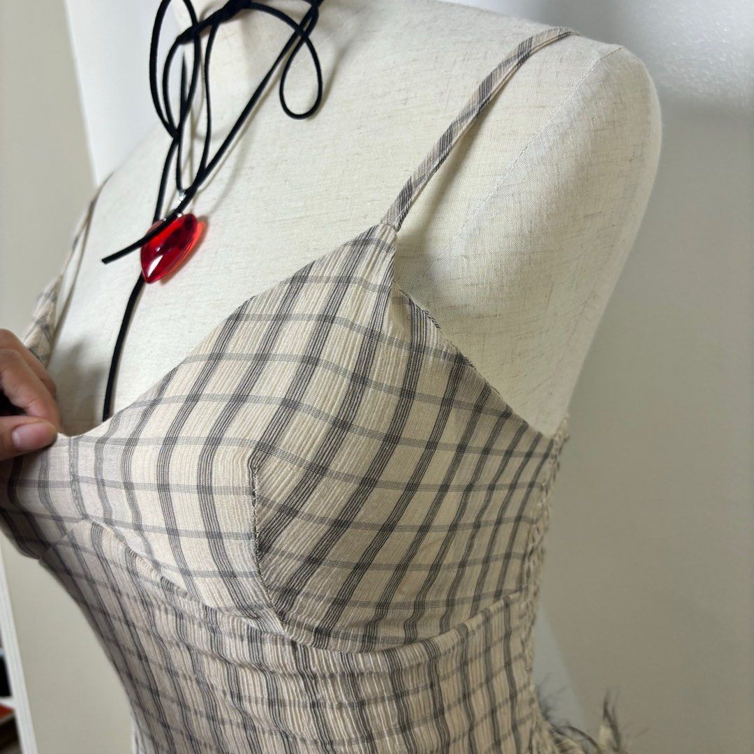 JAPANESE 2000's Thrashy Plaid Fitted Low Neck Sleeveless Cami Camisole ...