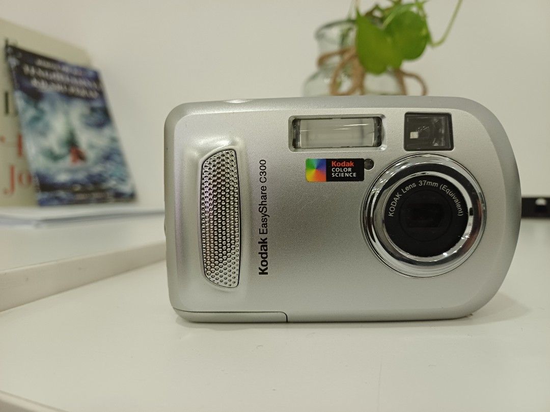Kodak easyShare C300, Photography, Cameras on Carousell