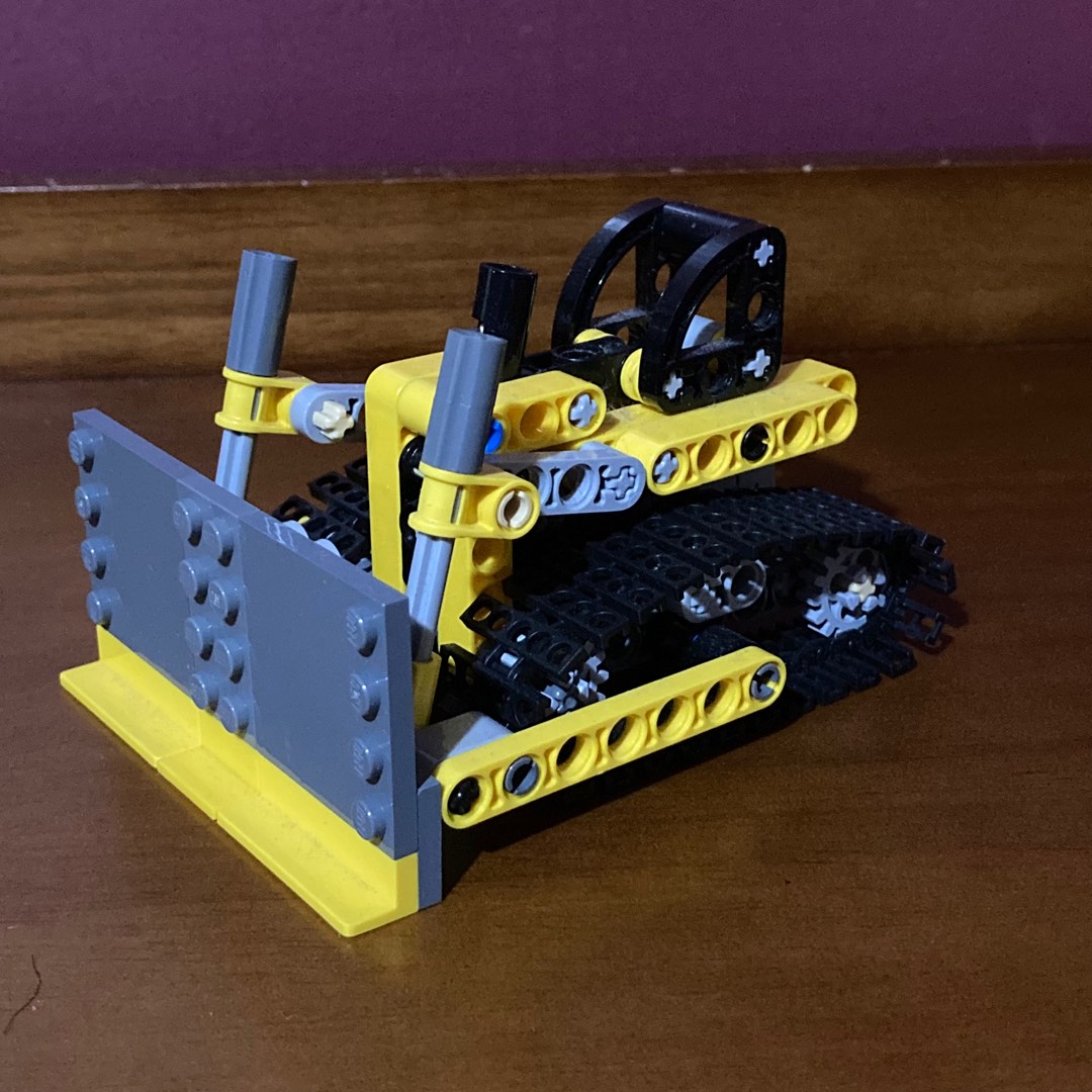 LEGO Technic 8259 Mini Bulldozer (2009), Hobbies & Toys, Toys & Games ...