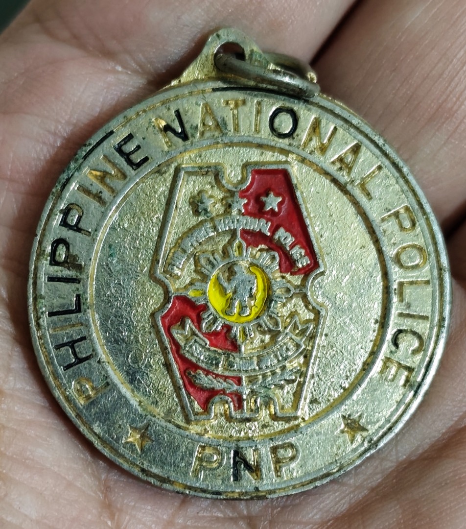 PHILIPPINE NATIONAL POLICE PNP MEDAL, Hobbies & Toys, Memorabilia ...