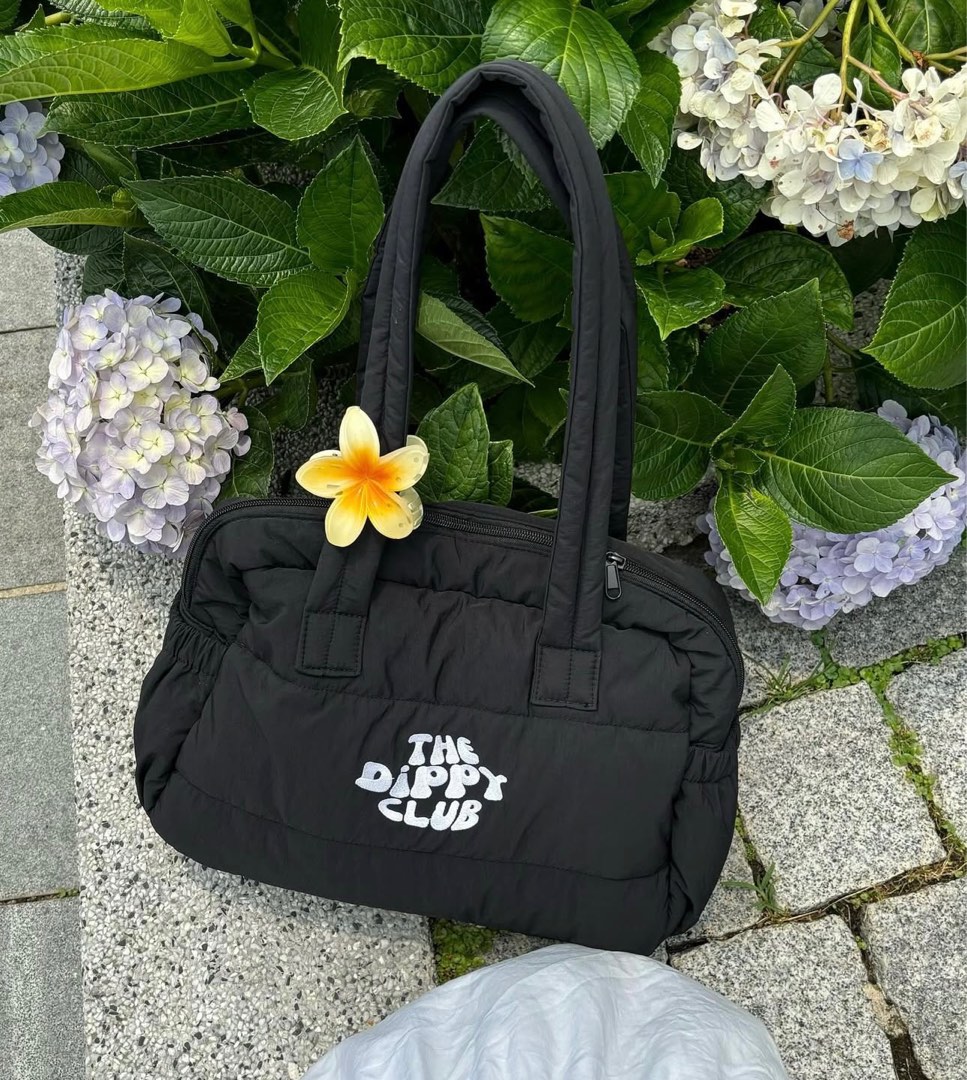 The Dippy Club Classic Cloud Padded Tote Bag ☁️, Women's Fashion, Bags ...